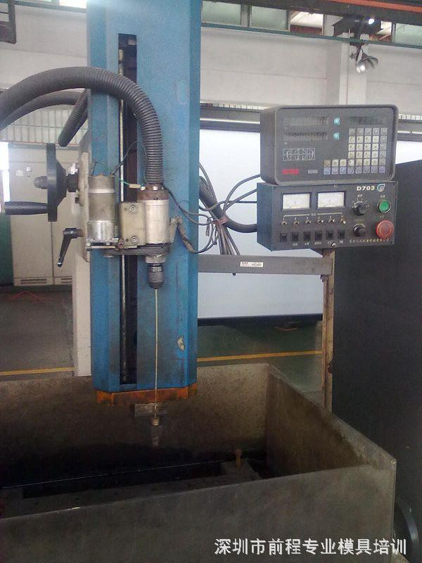 14-联系我们-99公司客服电话-17508888884(99厅)-Powered by PageAdmin CMS